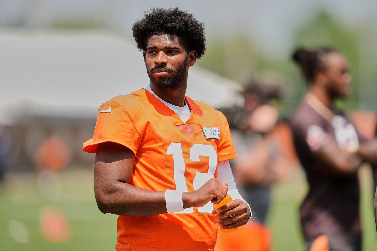 Shedeur Sanders waits in the wings while Joe Flacco seizes control of ...