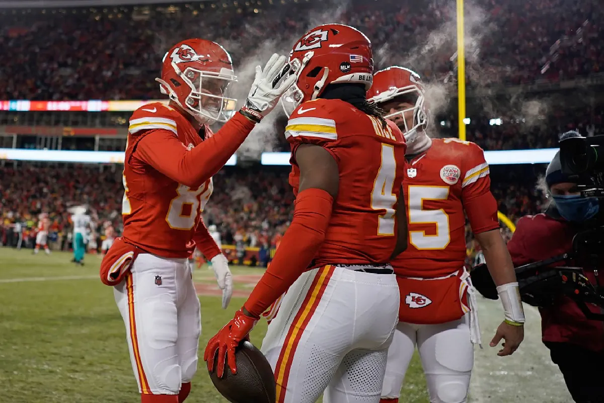 Patrick Mahomes sends a warning to Rashee Rice and doesn't want excuses ...