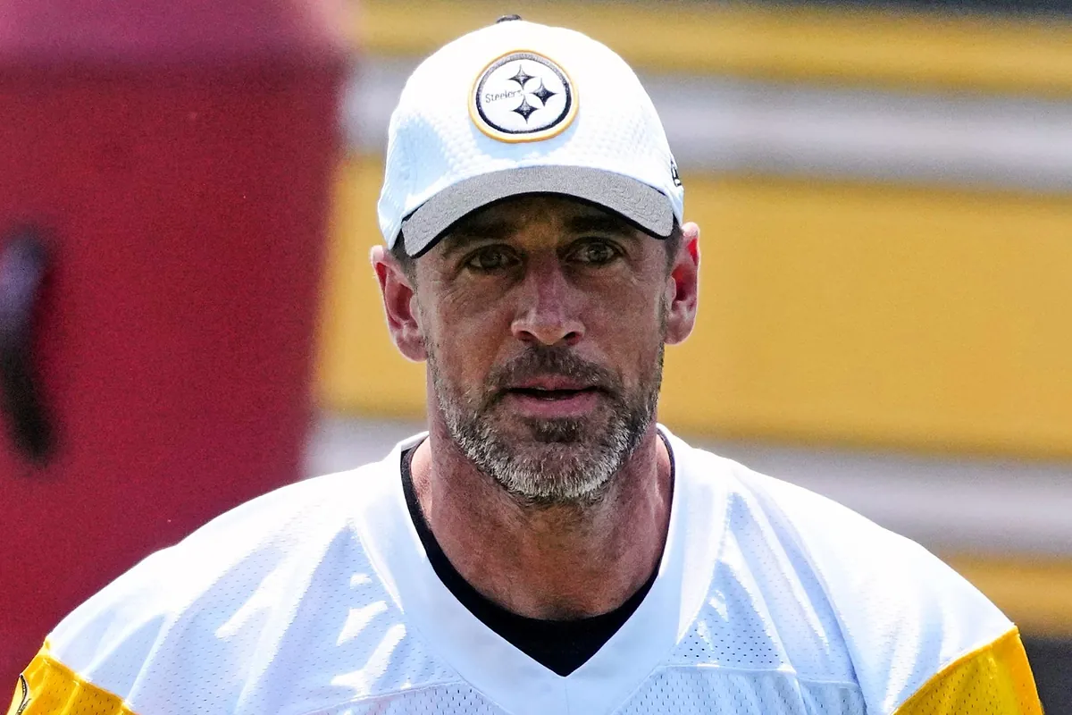 Aaron Rodgers shows his true colors after a brief but telling encounter ...