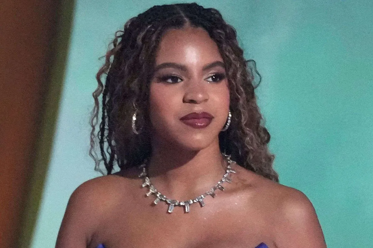 Blue Ivy Carter almost injures herself by jumping into a car in Paris ...