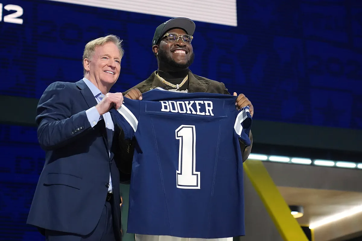 Jerry Jones gives bizarre explanation for Cowboys' decision to draft ...