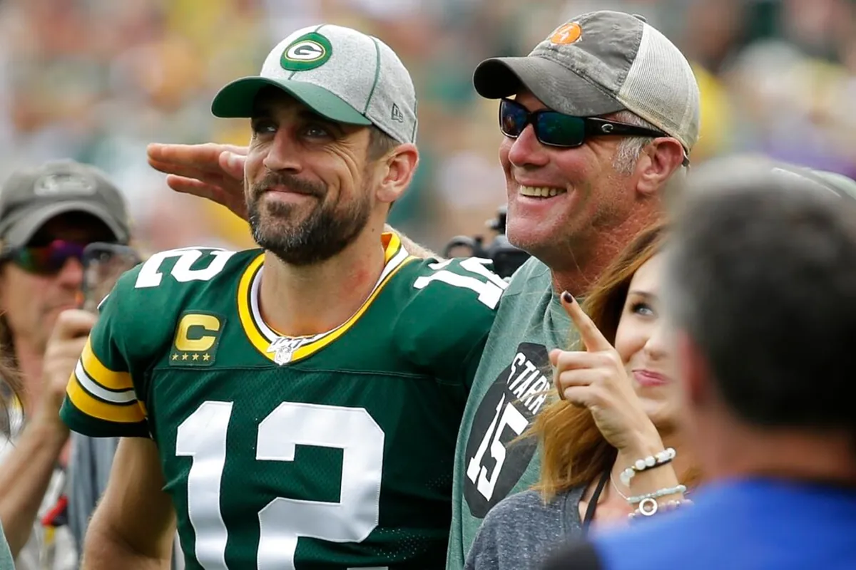 Brett Favre reveals the moment Aaron Rodgers finally won him over ...