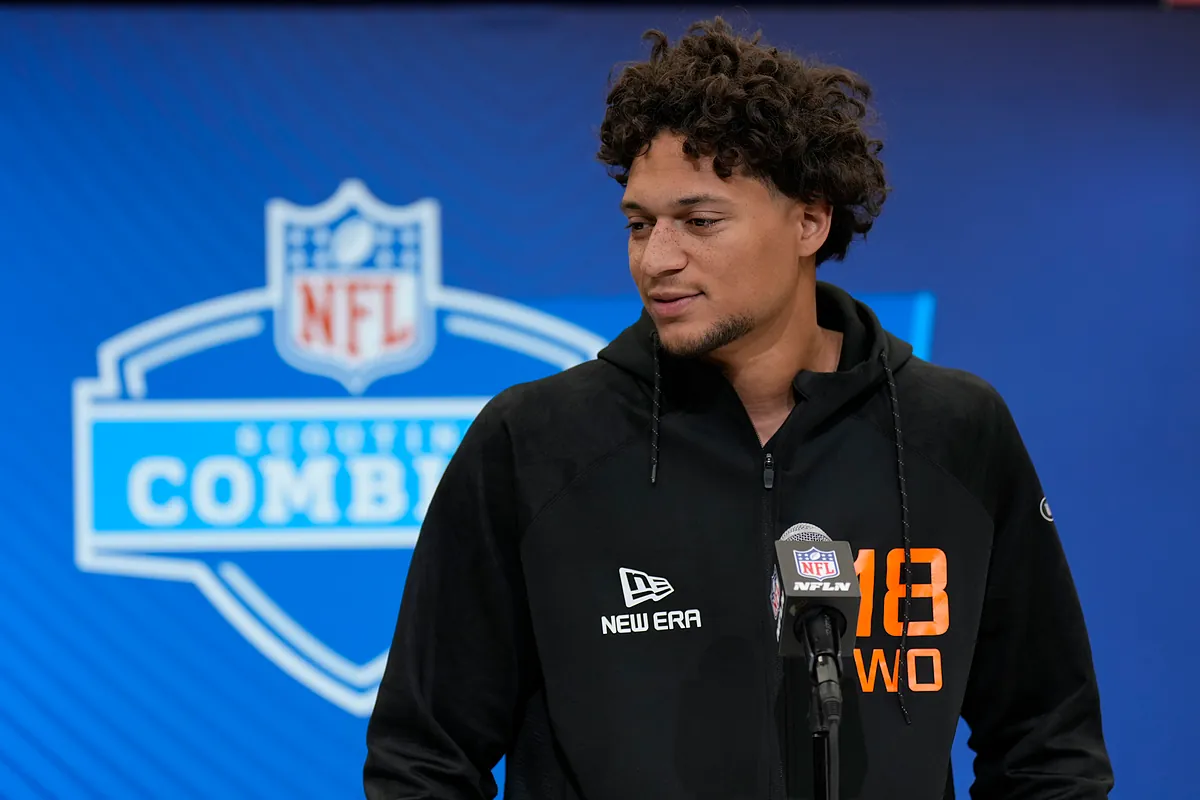 Jayden Higgins beats out Shedeur Sanders and Quinn Ewers, signs ...