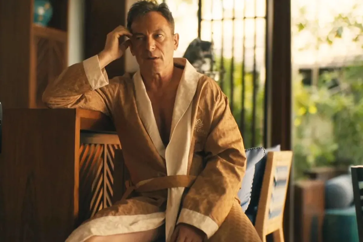 Jason Isaacs gets angry when asked if his nude scene in 'The White ...