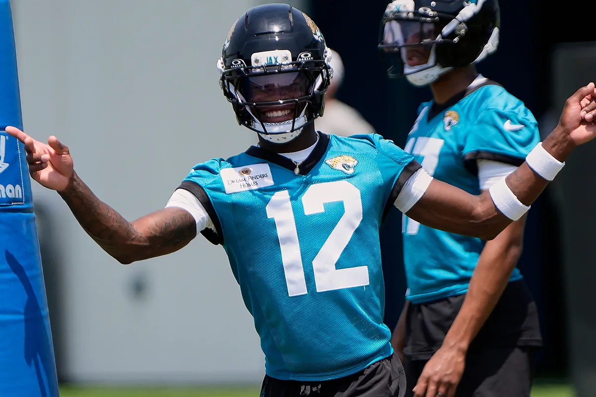 Travis Hunter quickly earns respect from Jaguars teammates with insane ...