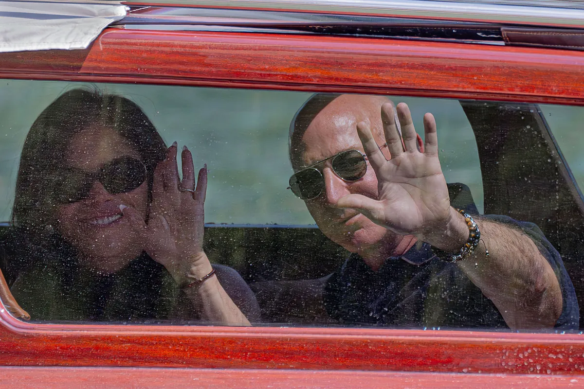 Jeff Bezos and Lauren Sanchez encounter a serious setback just hours ...