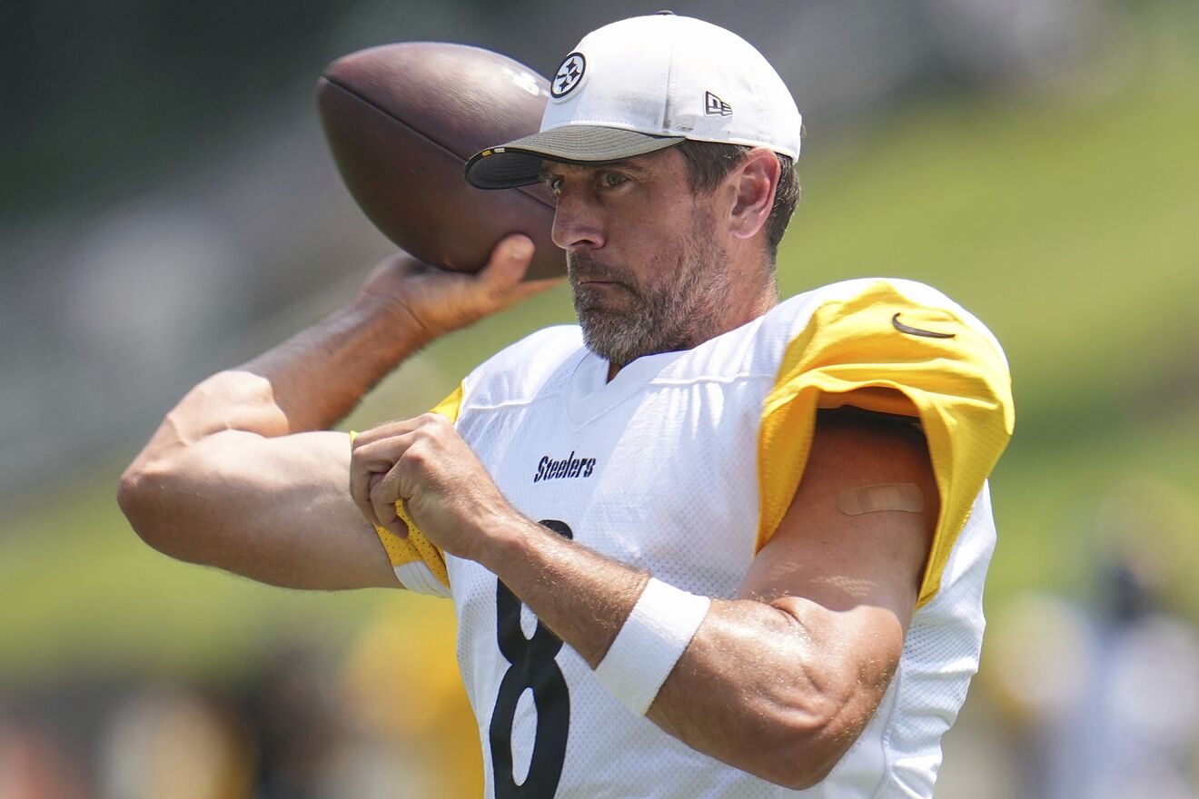 Aaron Rodgers' rival in the locker room explains why he's no longer playing nice with Steelers ...