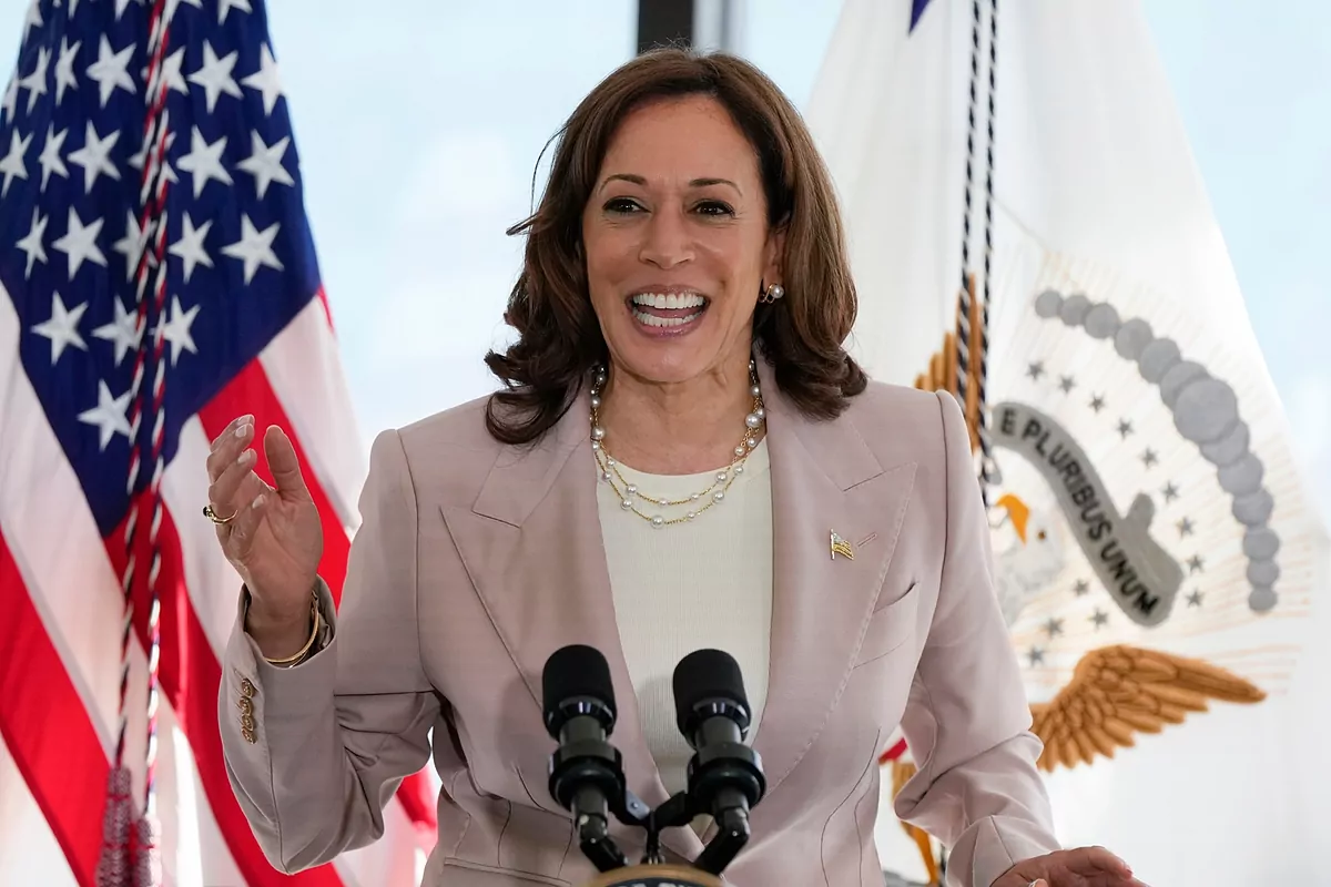 VP Kamala Harris is caught in 4k behaving strangely during speech: Is ...