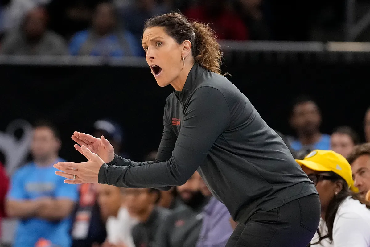 Indiana Fever coach Stephanie White plans to change Caitlin Clark's ...