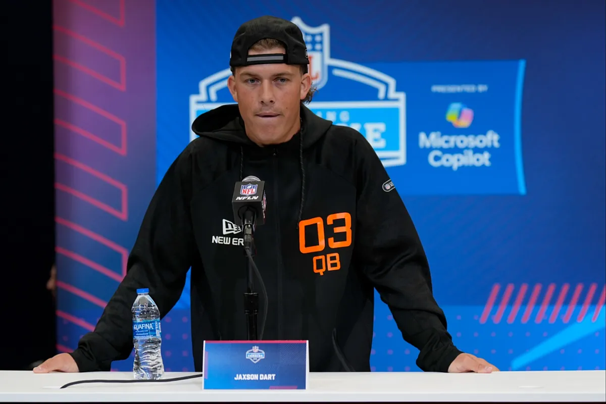 Robert Griffin III slams Giants for drafting Jaxson Dart: "They have no ...