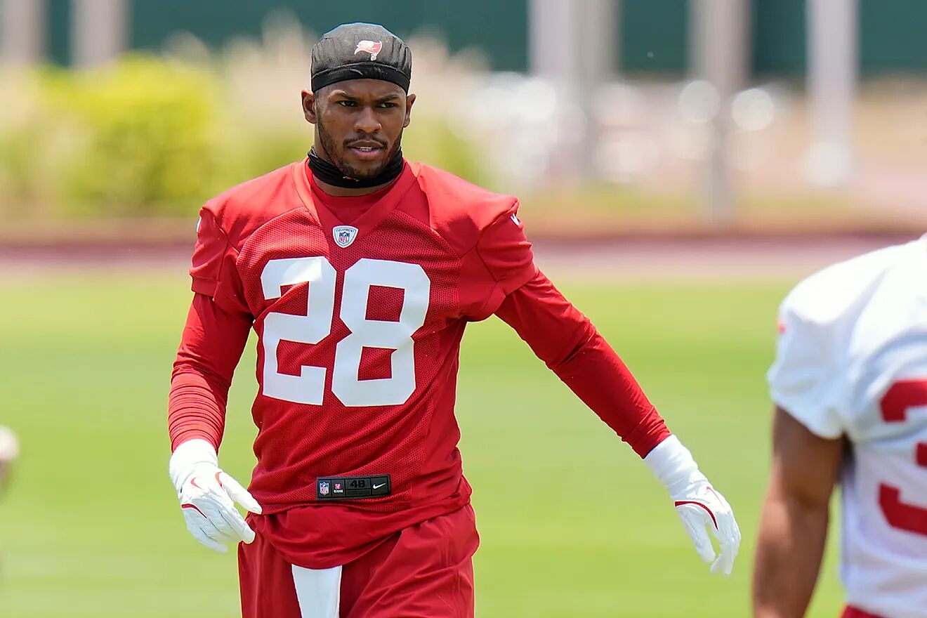 Pilar Sanders rallies behind Shilo Sanders as Buccaneers' final roster ...