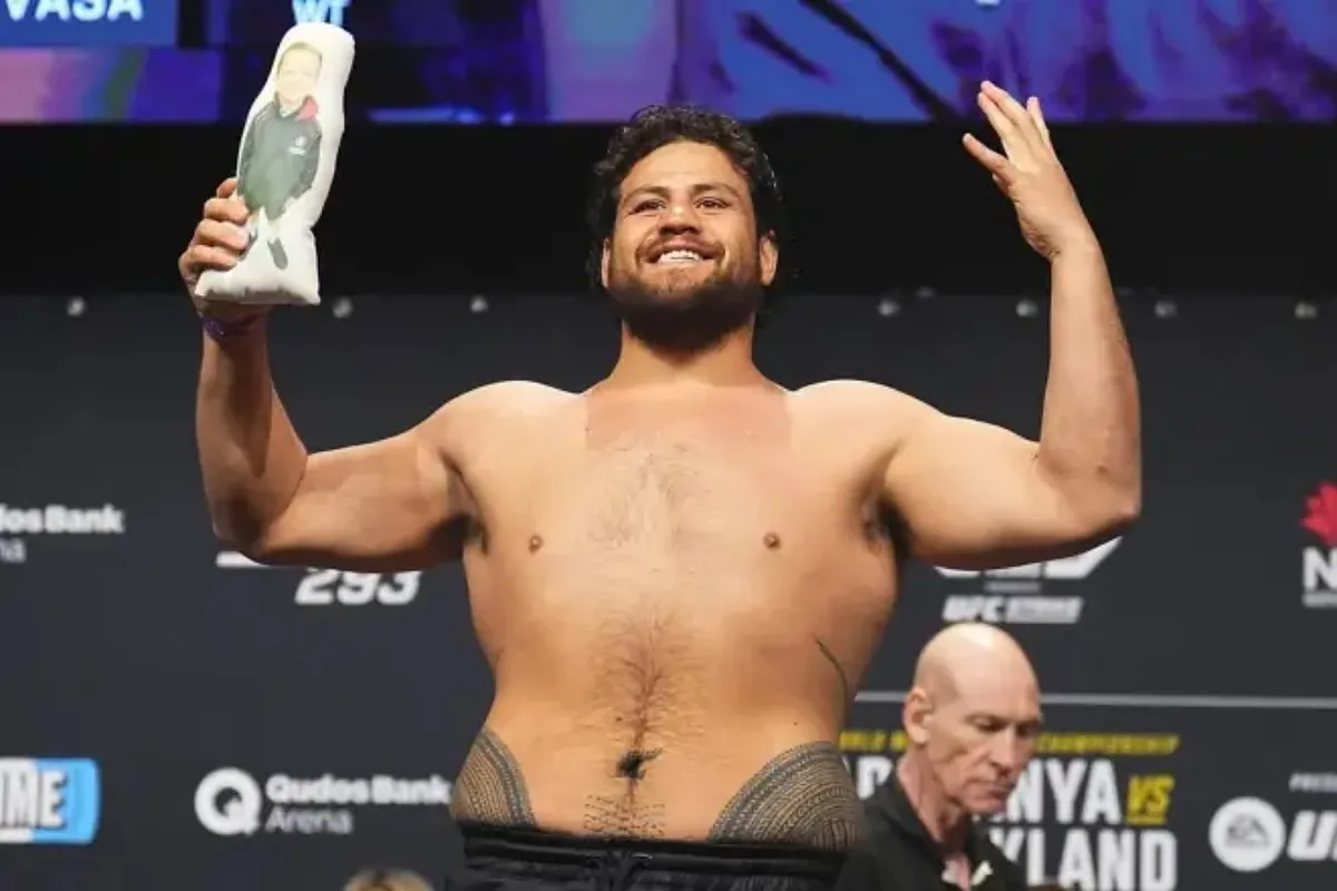 Tai Tuivasa's worrying physique: 140 kilos, and no plans to fight until ...