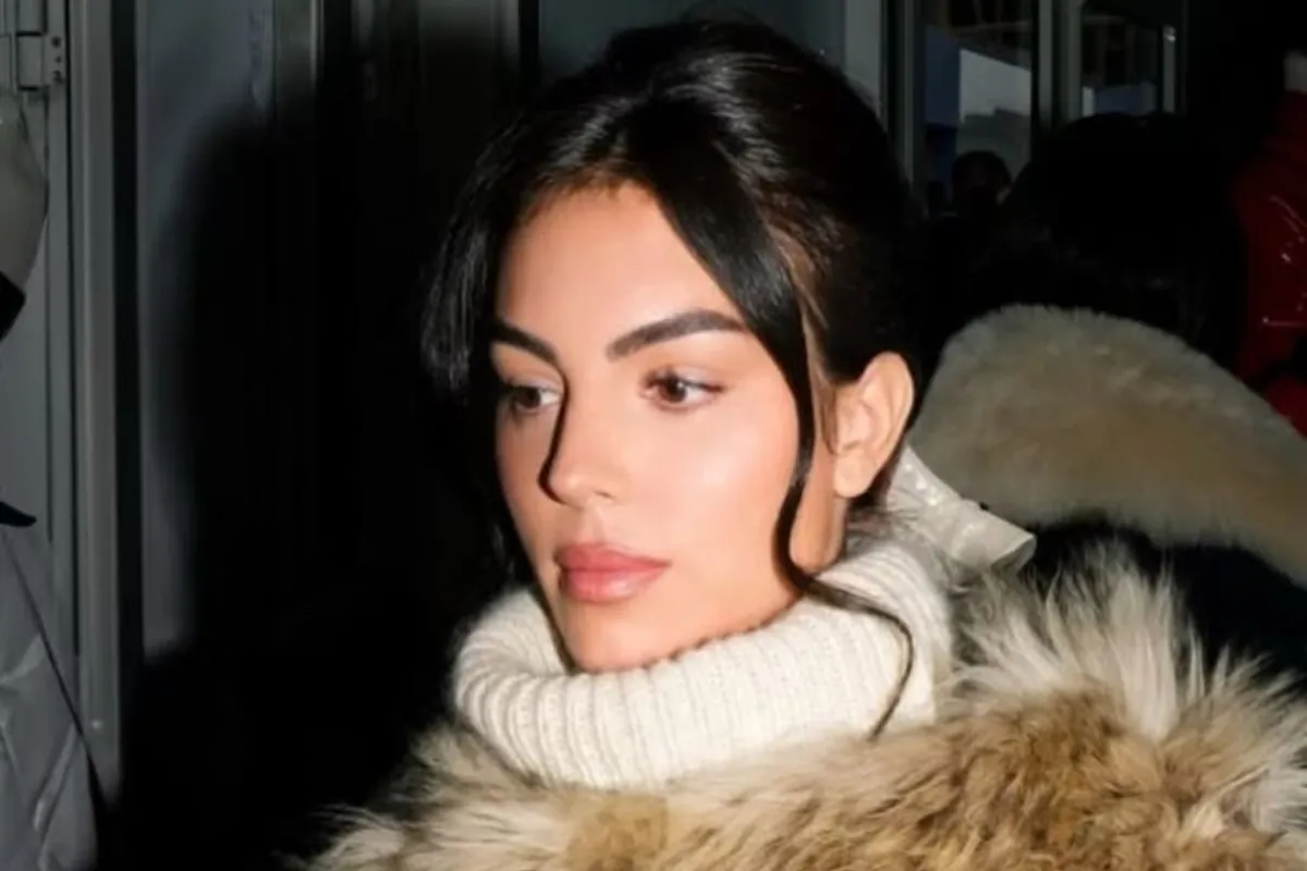 Georgina Rodriguez parades at 2,000 meters high in front of Brooklyn ...