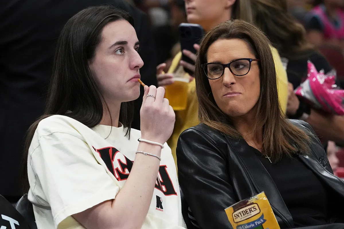 Caitlin Clark had to play human straitjacket to stop her coach's fury ...