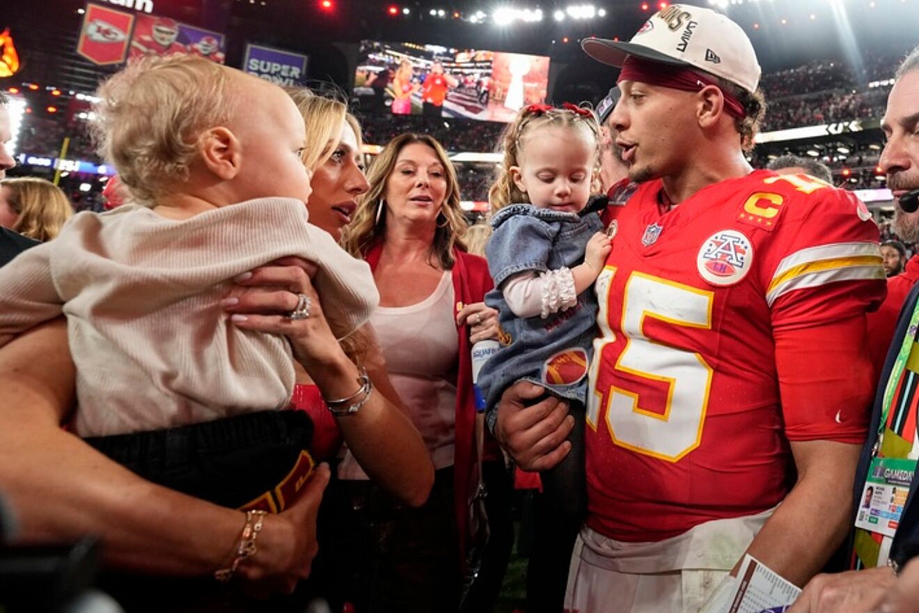Patrick Mahomes gets big time support from Brittany and Randi while ...