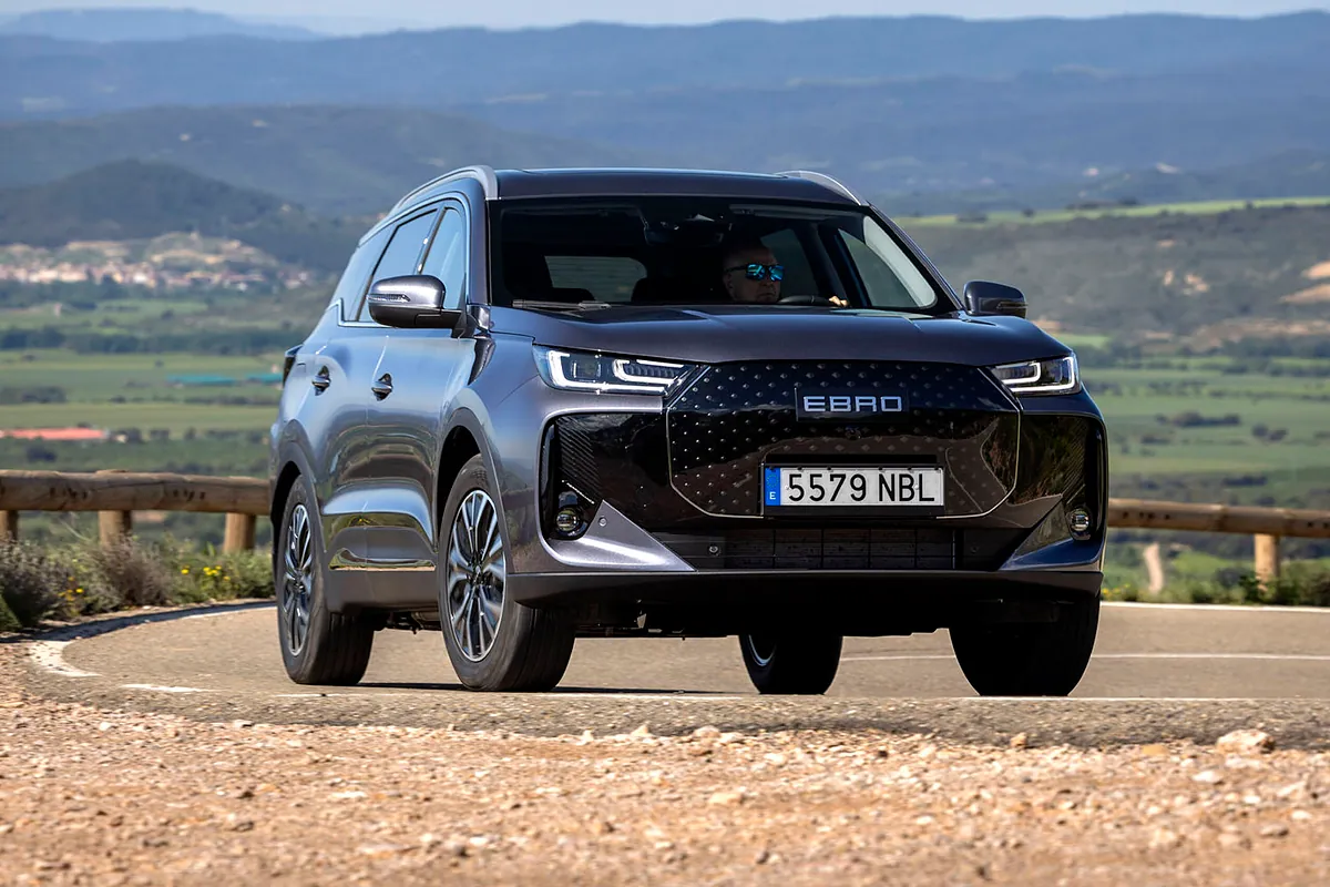 Ebro S700 PHEV: las muchas ventajas y pocos inconvenientes de este SUV ...