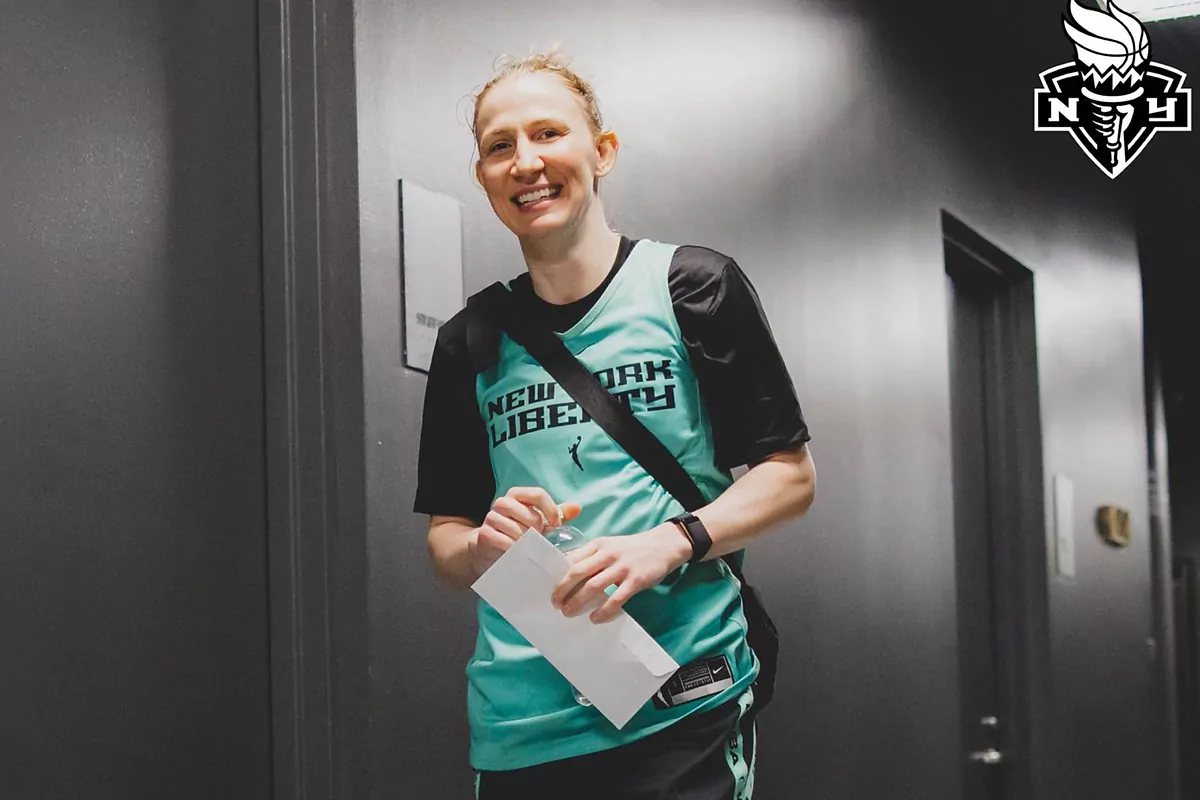 Vandersloot hesitated to join WNBA super team in New York due to mom's ...