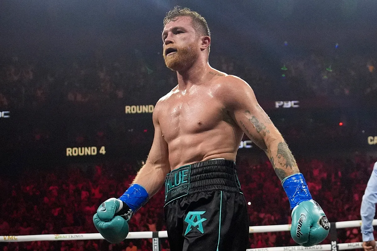 Canelo Alvarez punches interviewer for admitting that two boxers were ...