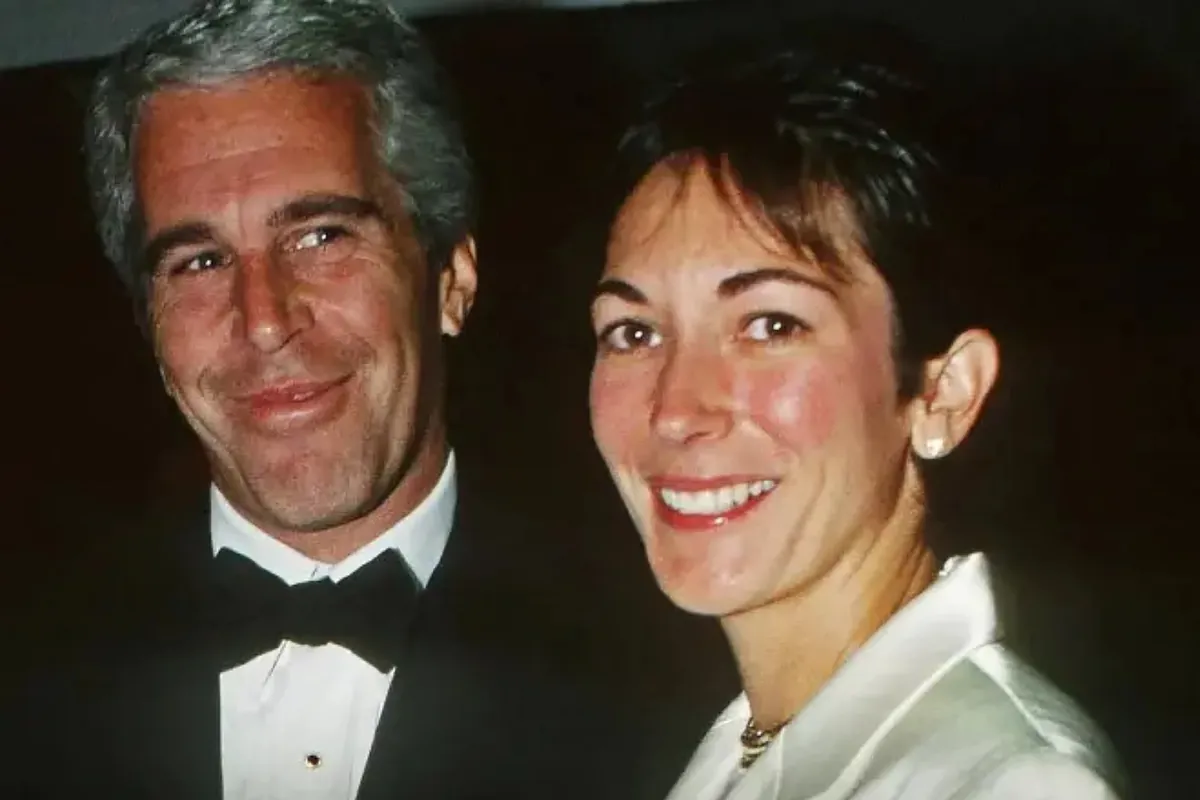 Jeffrey Epstein's accomplice moved to minimum security prison in Texas | Marca