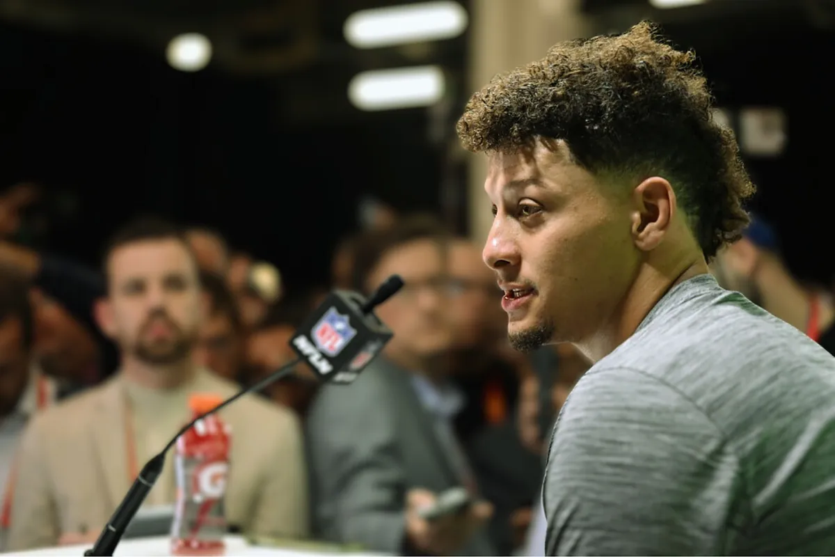 Patrick Mahomes gifts his mother a luxury home in Texas: an emotional ...