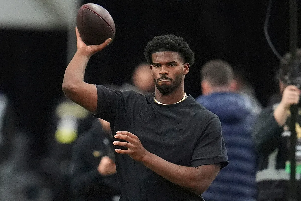 Shedeur Sanders' viral draft night clip shocks fans | Marca