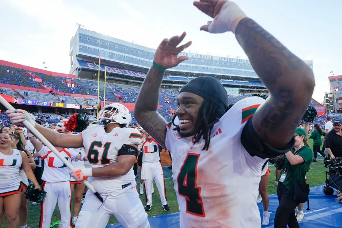 Gators staff seen in heated altercation with Miami players over ...