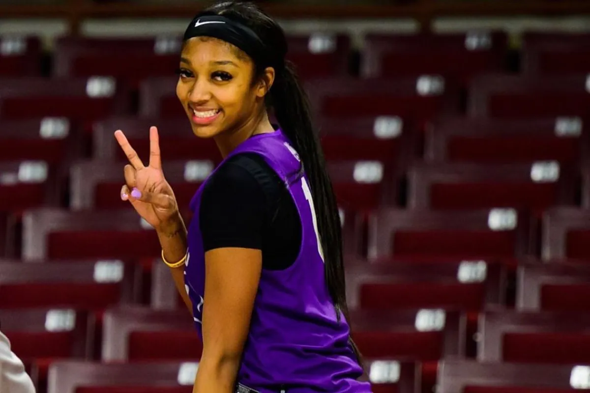 Angel Reese celebrates brother Julian's graduation hours before big ...