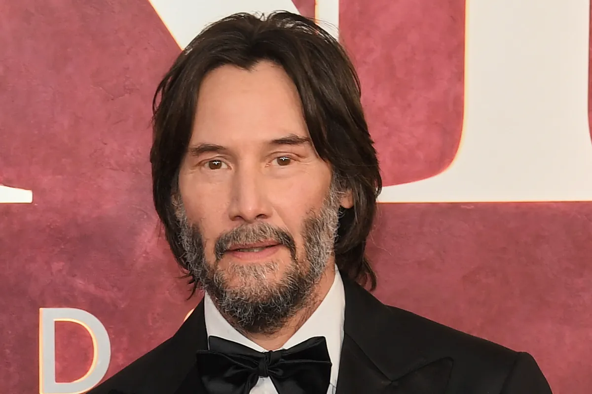 Keanu Reeves receives sexy surprise from Jonathan Groff: What Are You ...