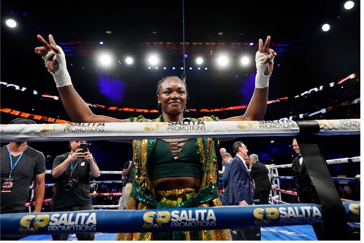 Deion Sanders lets guard down "fighting" with female boxer and learns ...