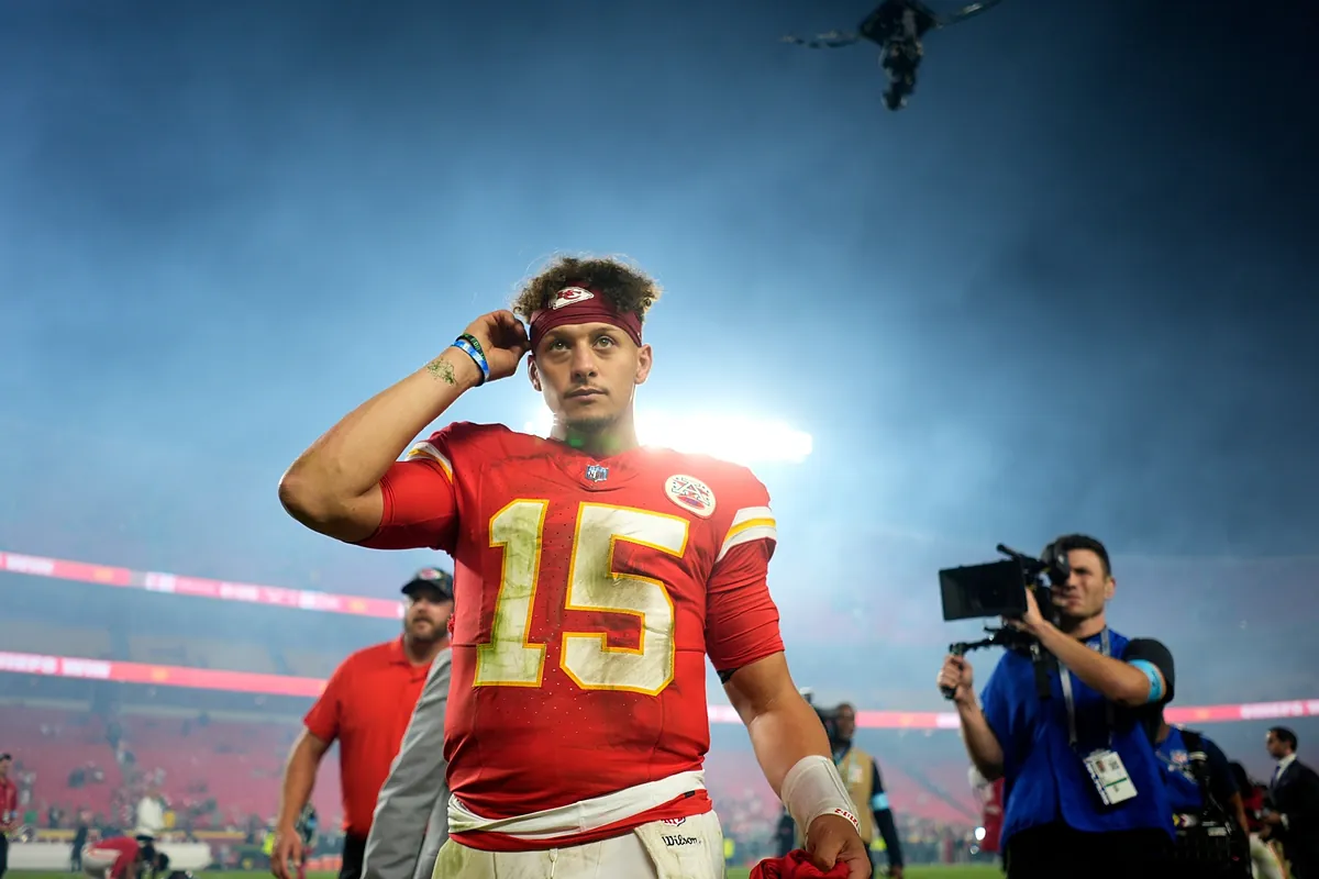 Patrick Mahomes' silence on sister Zoe's birthday raises eyebrows amid ...