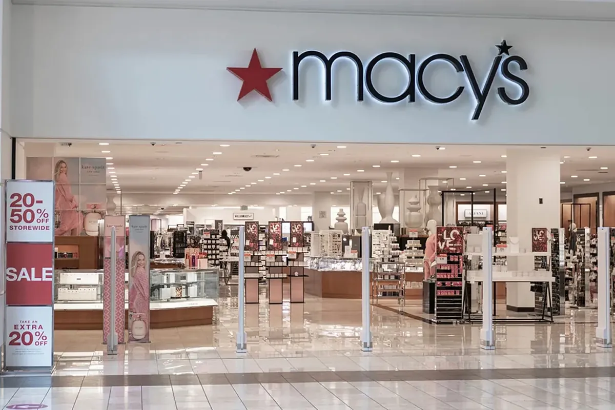 Macy's is slashing prices with incredible discounts as stores close and ...