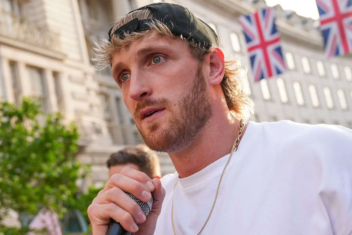 Logan Paul faces scary moment after his private jet loses power at ...