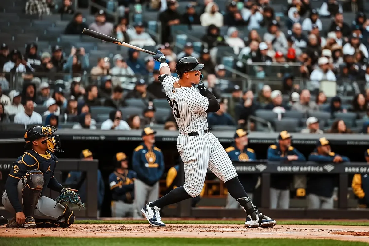 Aaron Judge stays old-school amid Yankees' new 'torpedo bats ...