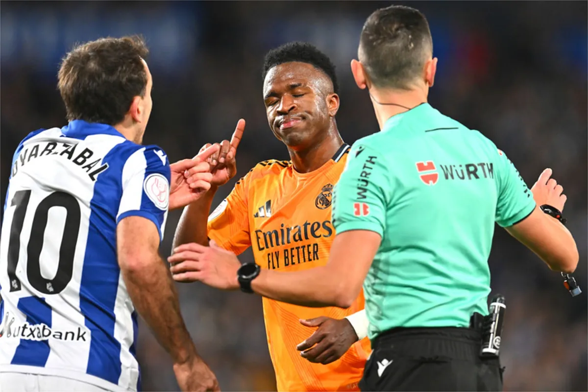 Vinícius Jr. targeted by disgustingly racist monkey gestures from fans ...