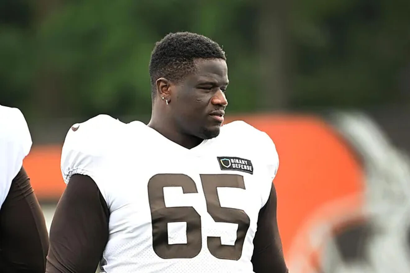 Miami Dolphins sign Germain Ifedi after injury problems | Marca