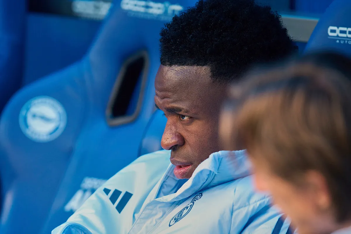 Vinicius' haircut the target of mocks from fans across the entire world ...